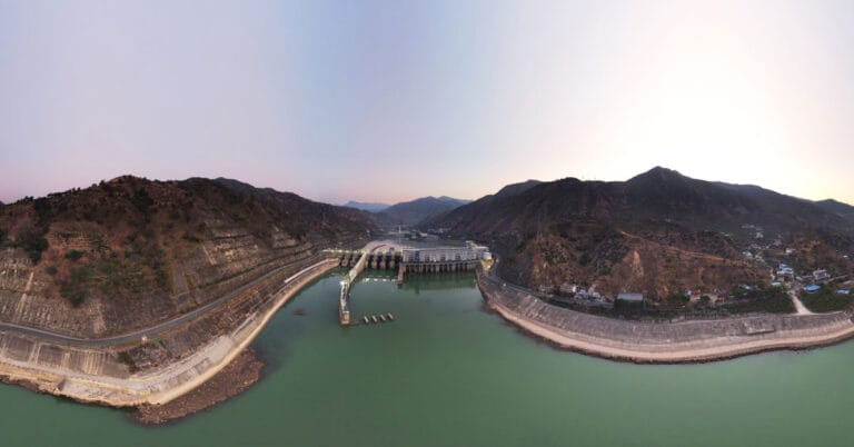 A 21st-Century Engineering Feat: Lifting Ships Through China’s ...